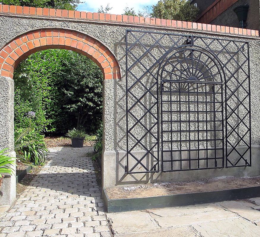 Spalier aus Metall für Spalierrosen vom Hersteller online kaufen